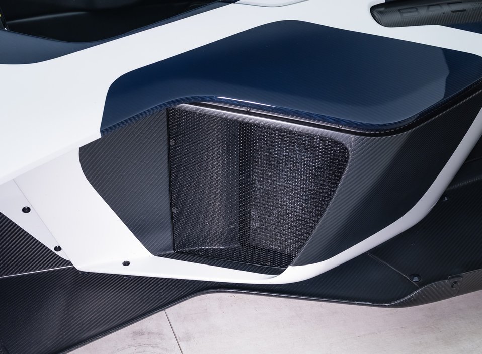 Used Bac Mono for sale | Blue Tinted Carbon & Pearlescent White