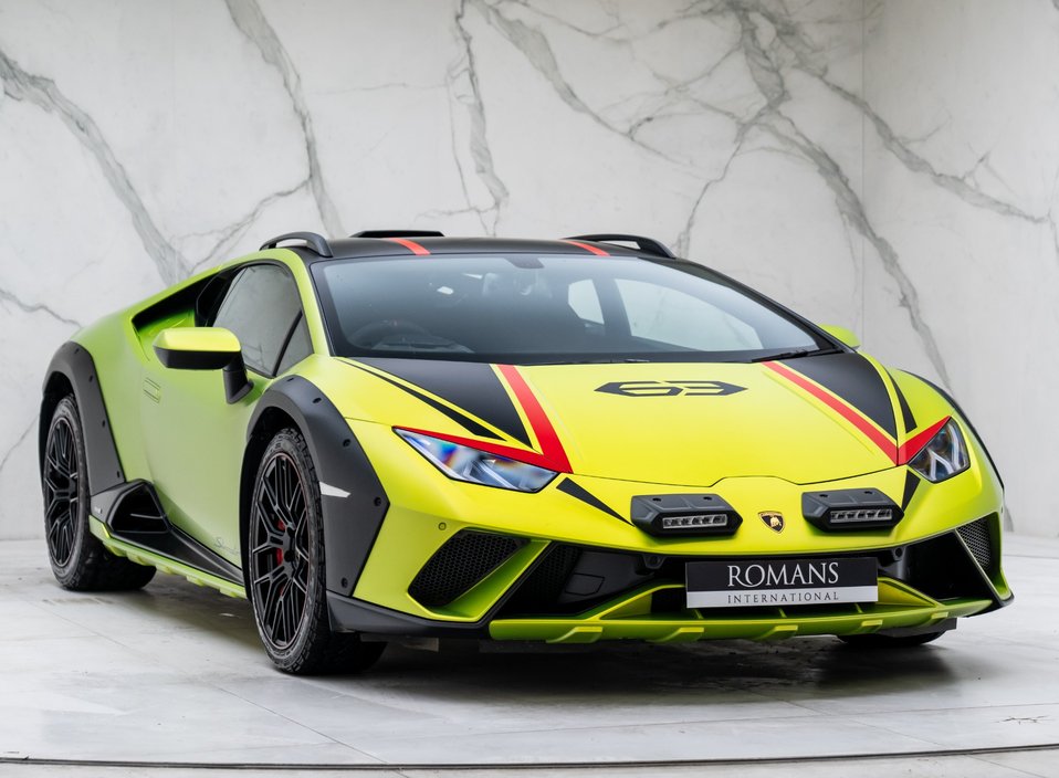 Used Lamborghini Huracan Sterrato for sale | Verde Citrea Matte