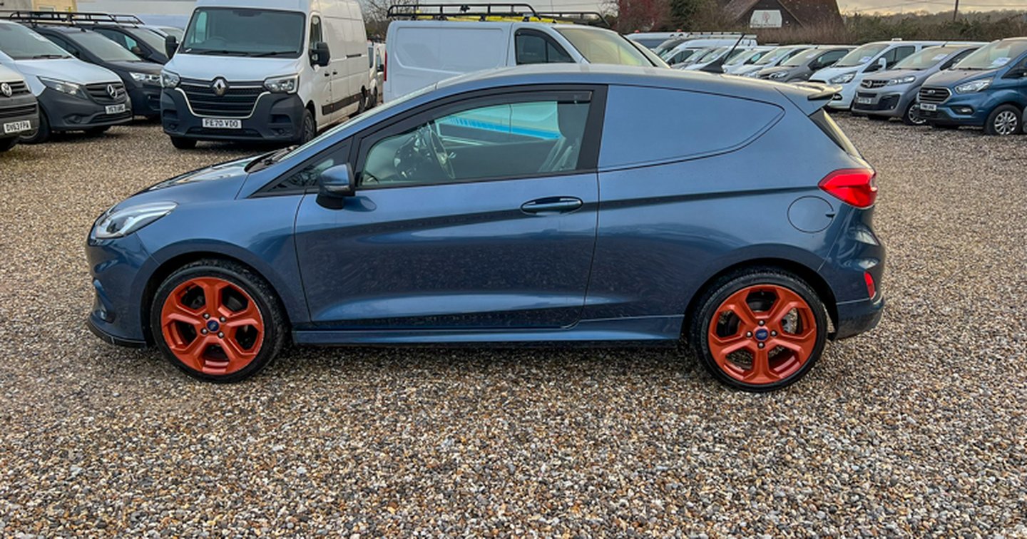 Used 2019 Ford Fiesta SWB L1H1 Low Roof Sport Air Con Alloys Nav EURO 6 ...