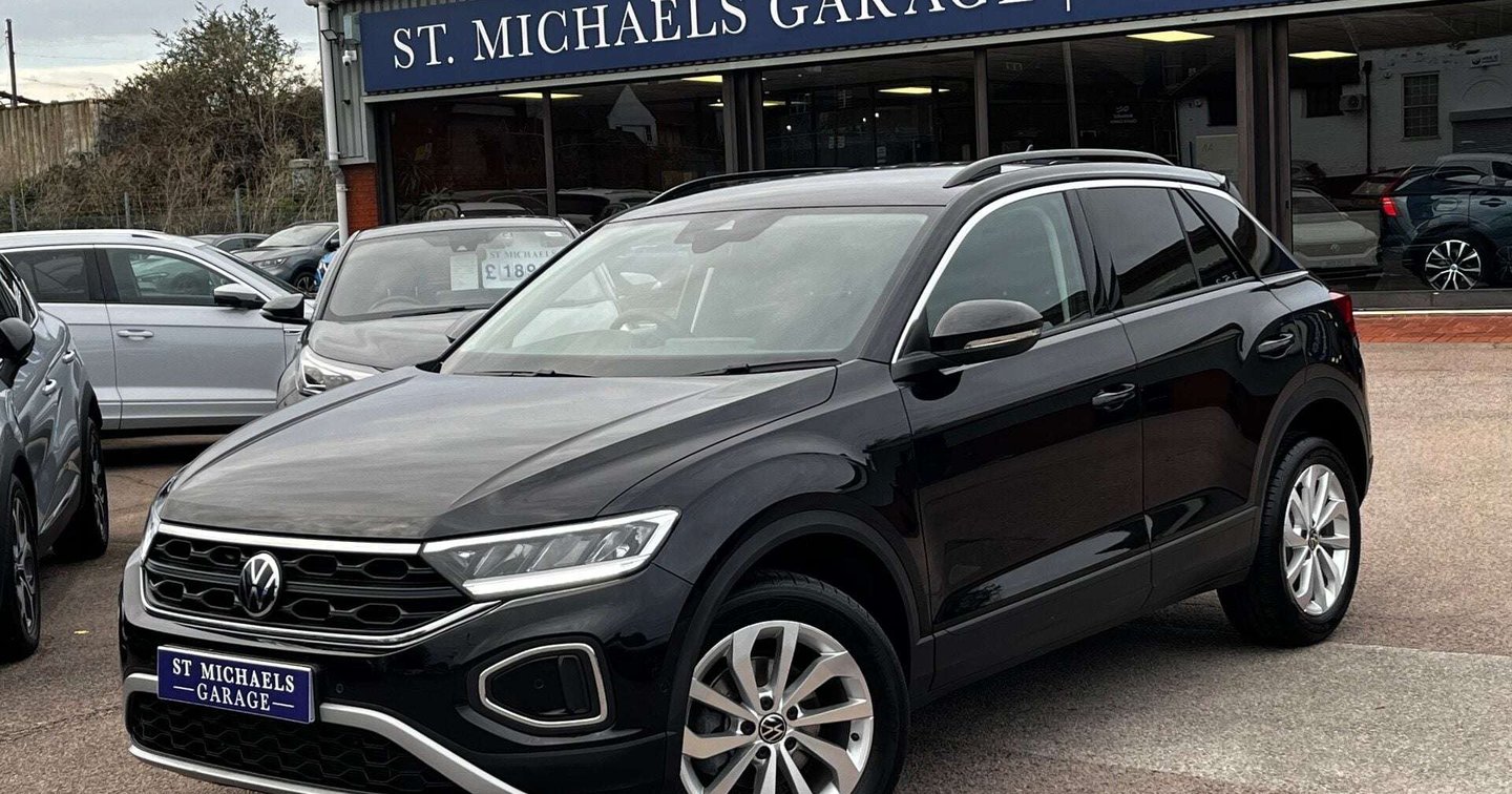 Used 2025 Volkswagen T-Roc 1.5 T-Roc Match TSI S-A 5dr for sale | St ...