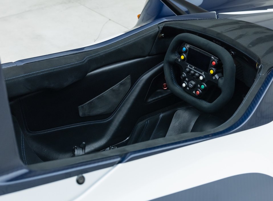Used Bac Mono for sale | Blue Tinted Carbon & Pearlescent White