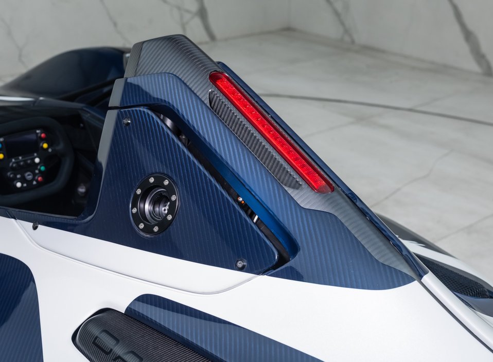 Used Bac Mono for sale | Blue Tinted Carbon & Pearlescent White