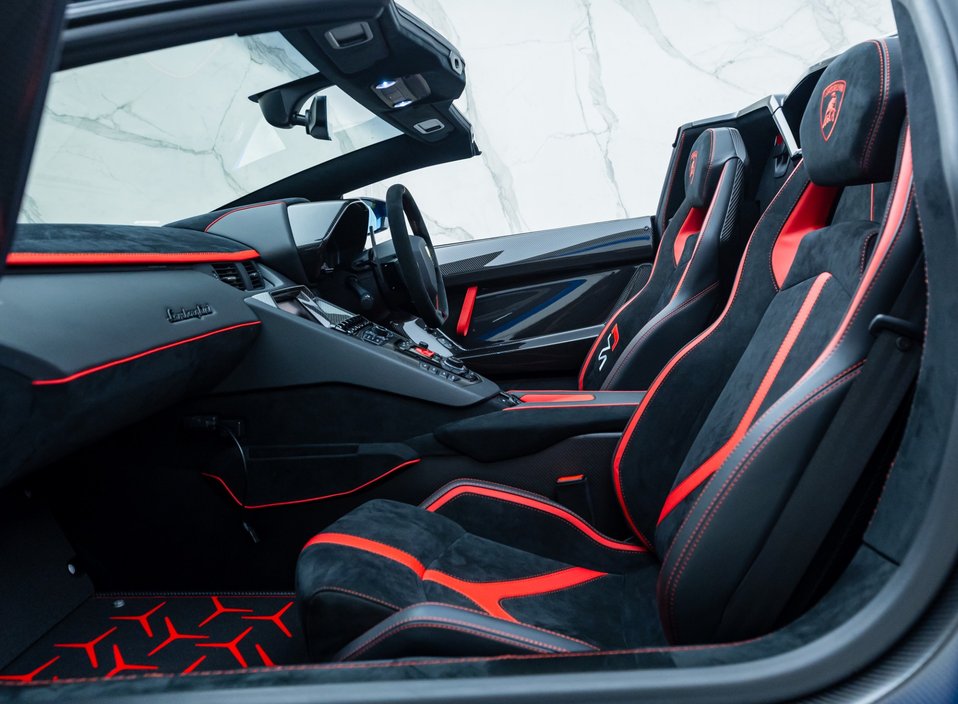 Used Lamborghini Aventador SVJ LP 770-4 ROADSTER for sale | Blu Nila