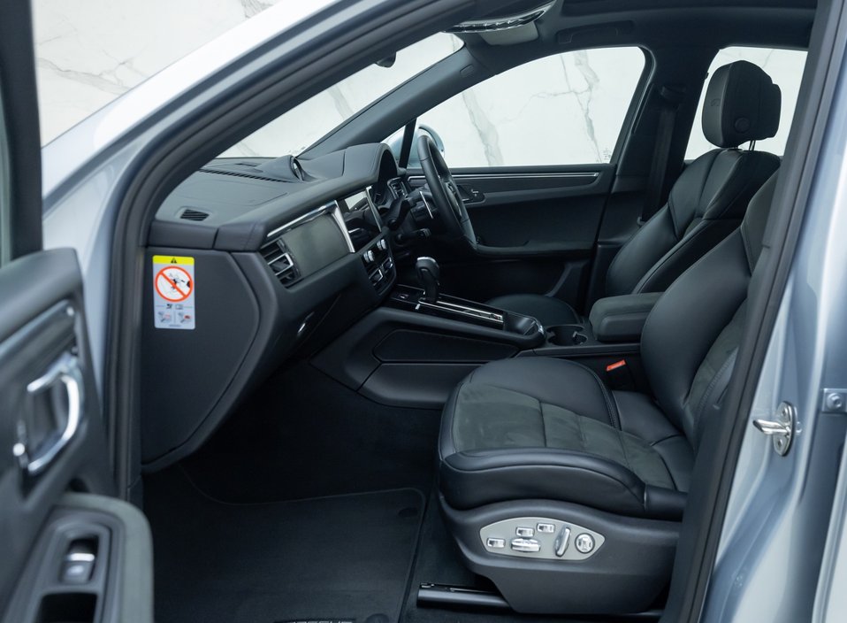 Used Porsche Macan GTS for sale | Dolomite Silver Metallic