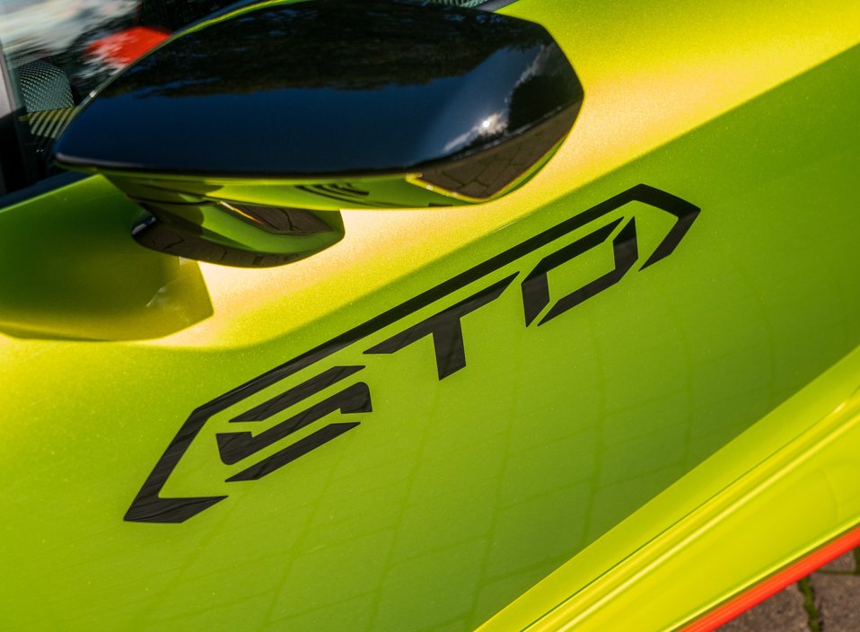 Used Lamborghini Huracan STO for sale | Ad Personam Verde Citrea
